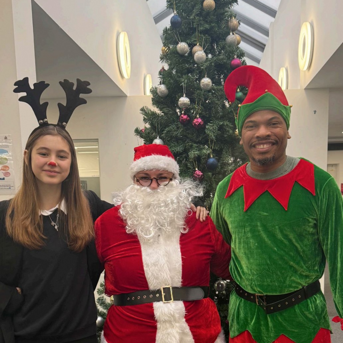 De Salis Studio College - De Salis Christmas Light Switch On